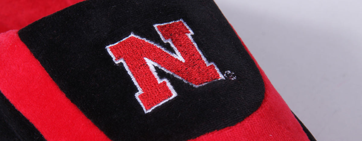 Nebraska Cornhuskers – Comfy Feet Slippers